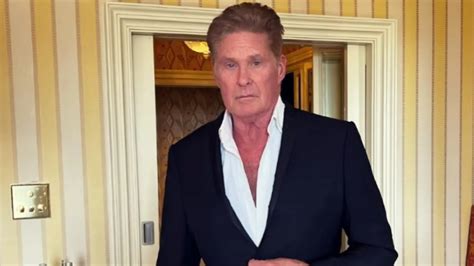 Dejvid Haselhof Dobio Unuku Pa Zaplakao Od Čuvara Plaže Do Deka