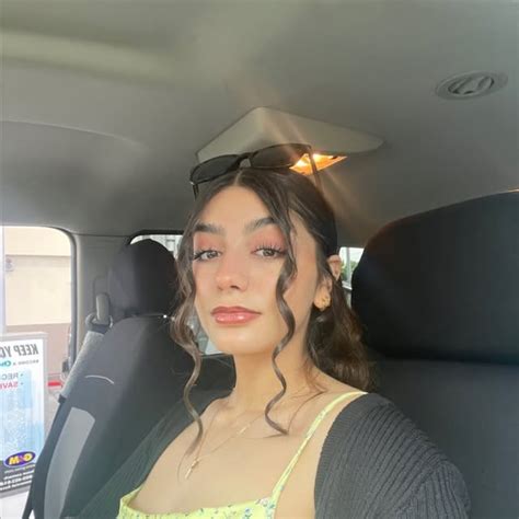 Dee Cisneros • Threads Say More