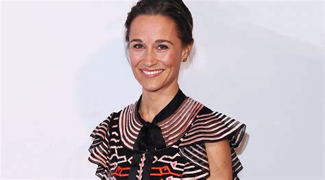 Modetrend Im Sommer Pippa Middletons Anzughose Für Den Alltag