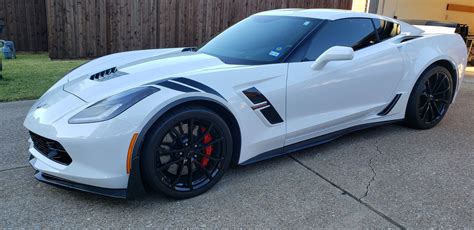White Chevrolet Corvette C7 Chevy Has 9000 C7 Corvettes Still Waiting