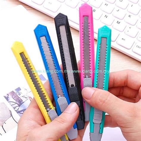 Plastic Cutter Knife Refillable Small Syarikat Kiang Trading Sdn Bhd