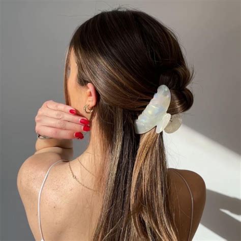 14 Chic And Easy Half Up Half Down Claw Clip Hairstyles