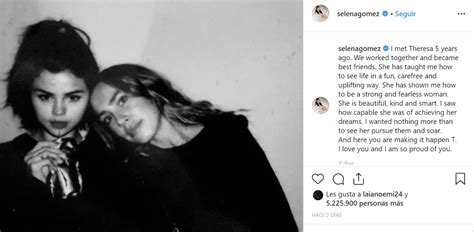 Selena Gomez Posó Con Los Bikinis Que Diseñó Para Tapar La Cicatriz