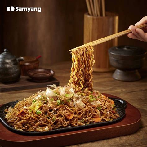 Samyang Buldak Yakisoba Chicken Flavor Spicy Ramen Noodles 22oz 5ct