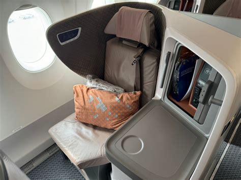 Singapore Airlines A350 900 Business Class Seat1 マイレージトラベル