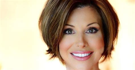 Internex Posed Simple Short Bob Hairstyles