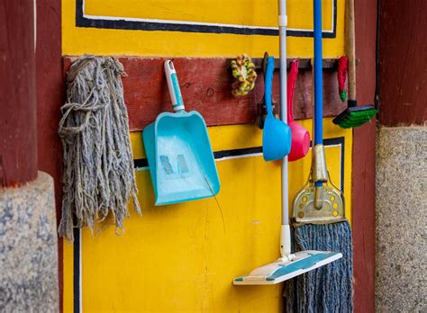 How To Clean Out A Storage Unit Lockaway Storage
