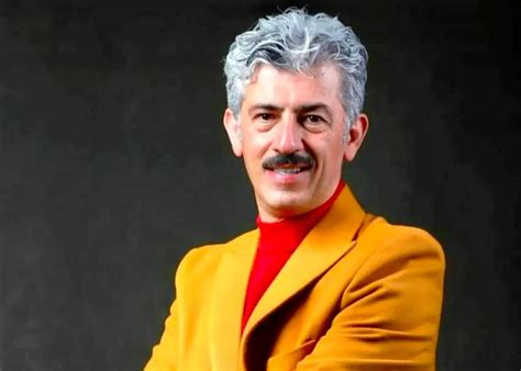 از خاک سرخ تا نیسان آبی سیروس همتی در دنیای تلویزیون و سینما