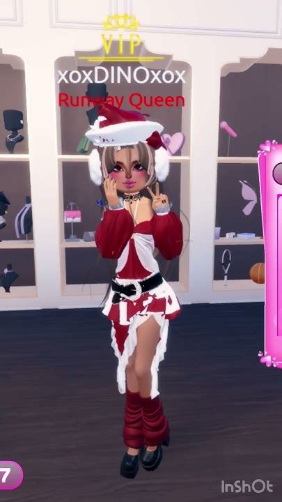 How To Make A Santa Hat In Dress To Impress Roblox Dresstoimpress Christmas Youtube