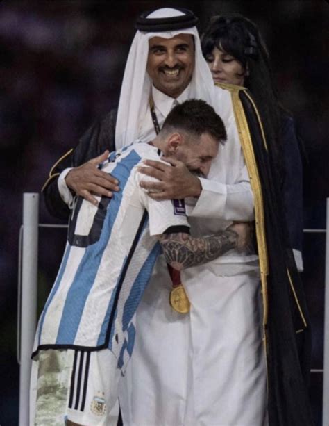 Media Goes Crazy Because Messi Wear King Thobe Somali Spot Forum News Videos