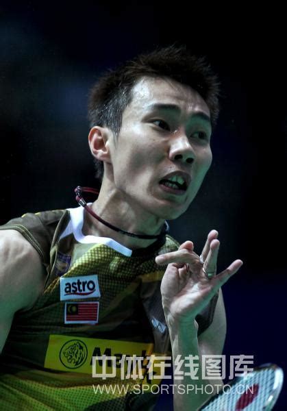 组图：李宗伟手型百变是亮点 灵动扑网谁能防住 搜狐体育