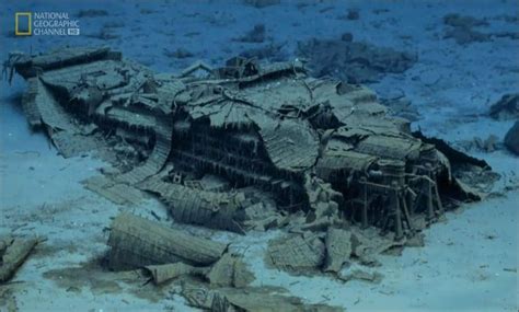 Undersea Photos Of The Titanic Wreckage 42 Pics Picture The Great