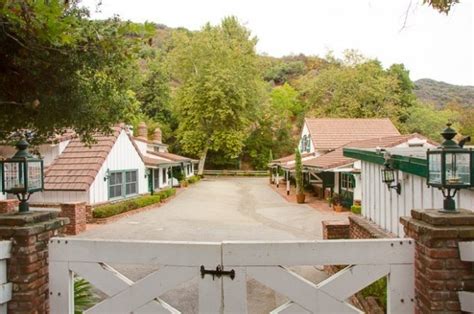 Robert Taylor Ranch Sells For 12 Million Taylor Ranch Hollywood Star