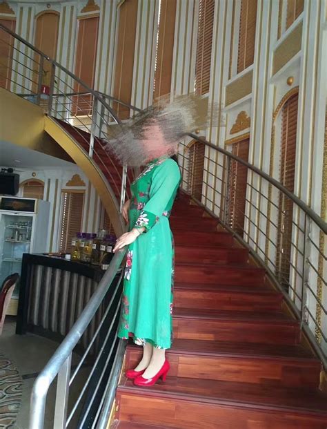 淫乱的人们 On Twitter 广西柳州绿母的兄弟，大号没冻结的时候就一直很有诚意，还是老规矩，不用提钱，纯白嫖，看置顶推文，单男的要求。私信打开了。可能有新粉，解释一下绿母，就是想单男