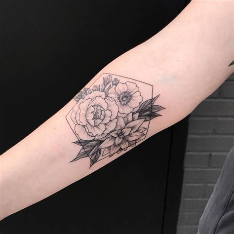 Instagram Post By Rochelle Lyons • Aug 17 2018 At 10 27pm Utc Rochelle Instagram Posts Tattoos