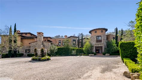 Benedict Estate Luxury Villa For Rent La 2025