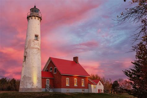 Hidden Lighthouses Of The Great Lakes Touristsecrets