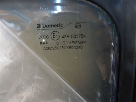 Dometic Replacement Caravan Motorhome Window 750x600