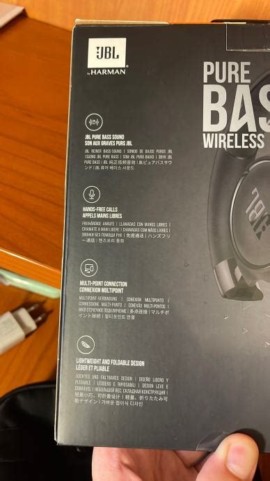 Jbl Tune Bt Bezicne Slusalice Crne Ne Koristene