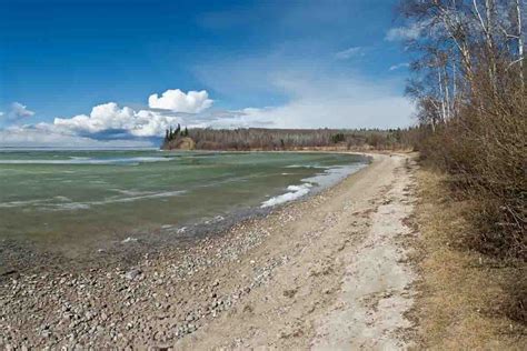 29 Most Stunning Lakes Canada Has Youll Love