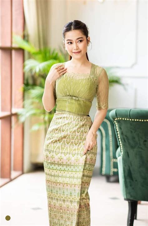 Cho Mon Ko F A S H I O N H O U S E Fashion Graceful Quick