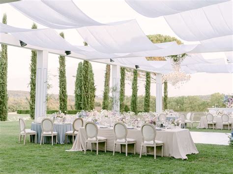18 Wedding Tablecloth Ideas To Elevate Your Reception
