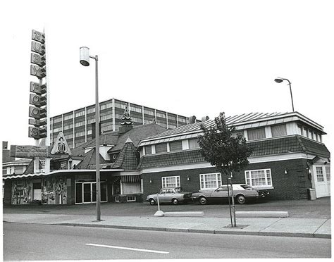 Ruby Foos The Legendary Restaurant Of Old Montreal