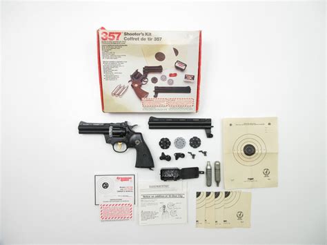 Crosman Model 357 Co2 Revolver Shooters Kit