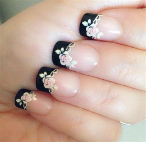 𝐍𝐚𝐢𝐥 𝐚𝐫𝐭 𝐝𝐞𝐬𝐢𝐠𝐧𝐬 Short Flower Nails Acrylic Black And Pink Flower