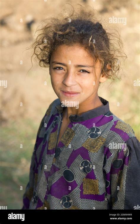 Saqqara Egypt 7 December 2010 A Striking And Beautiful Young Girl