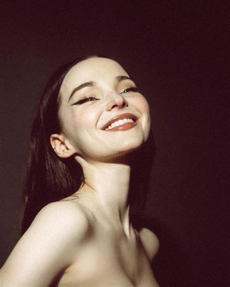 Dove Cameron On Insta Dovecameron Fotos De Dove Cameron Dove Cameron Bellezas Negras