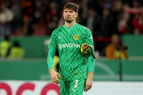 Gregor Kobel Vuelve A Causar Baja En Borussia Dortmund Mi Bundesliga Futbol Alemán En Español