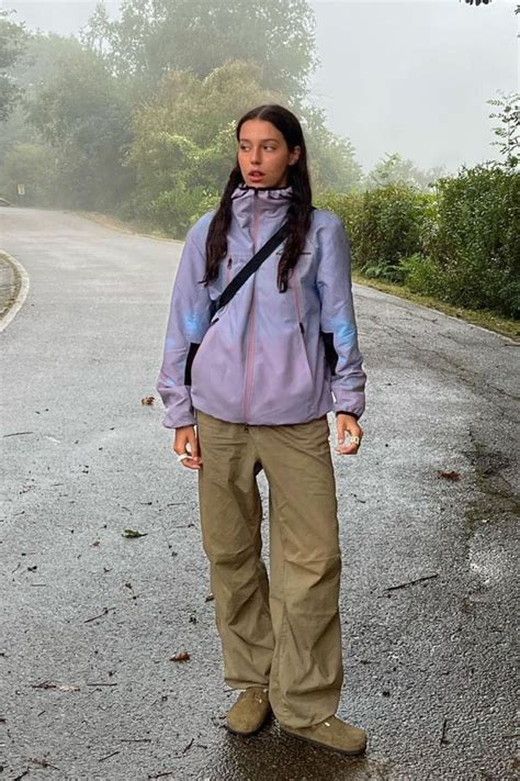 20 Ideias De Looks Gorpcore Para Testar Agora Guita Moda Hiking