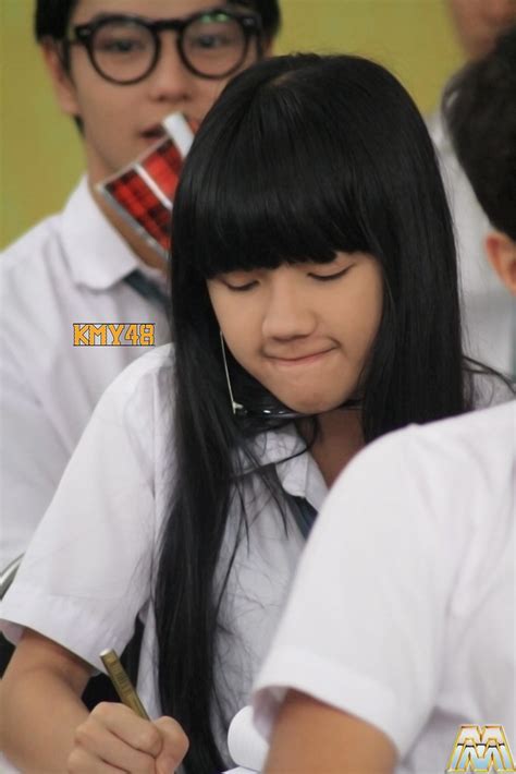 Cindy Gulla Di Ayah Mengapa Aku Berbeda