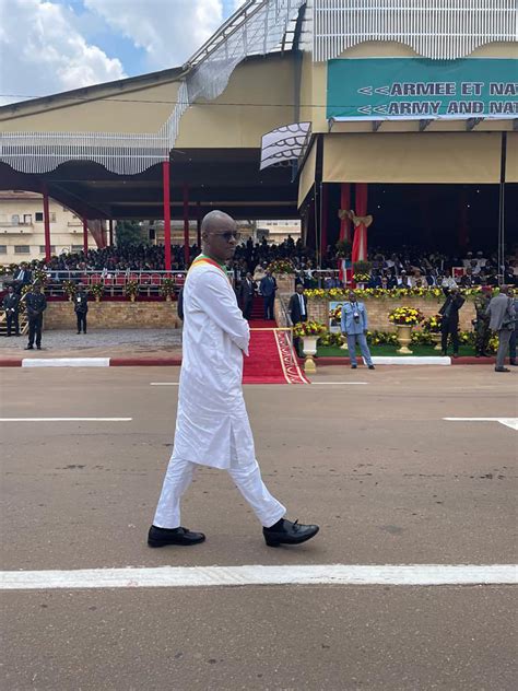 Cabral Libii Présent Au Défilé Du 20 Mai Malgré Les Interdictions