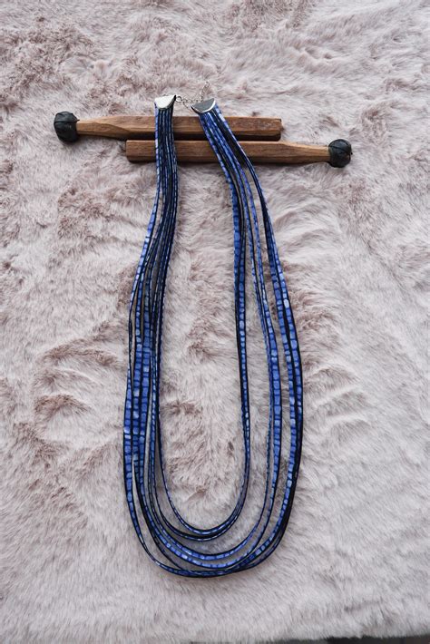 Collier Dassa Du Bénin Atelier Dibi 85000 La Roche Sur Yon