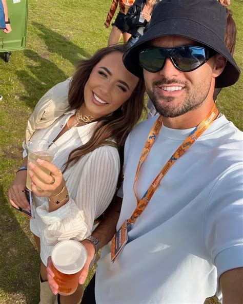 Love Islands Millie And Liam Finally Confirm Theyre Back Together