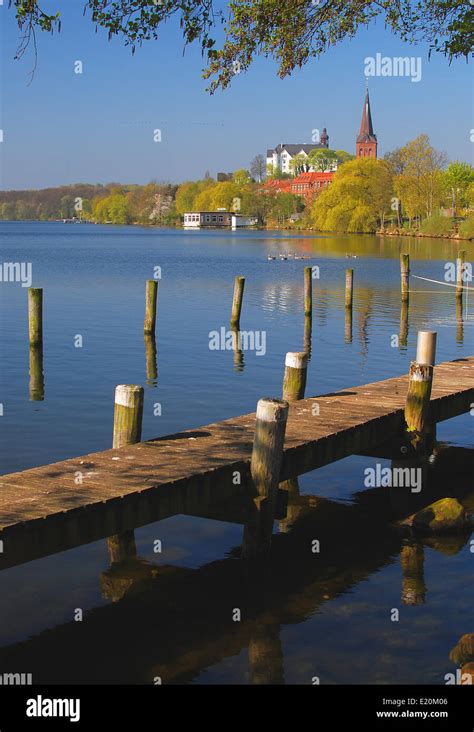 Plon plon hi-res stock photography and images - Alamy