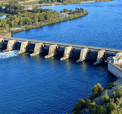 Caderousse Rhone River Cnr France Rehydro