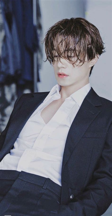 Li Dong Xue Para Harper S Bazaar Korea Febrero 2020 Artofit