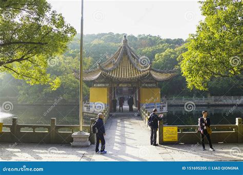 Putuo Shan Lake And Pavilion Editorial Image Image Of Landscape Color 151695205