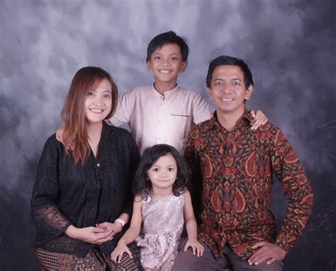 Ciye Adek Ada Foto Berempat 😝