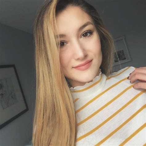 Haley Bennett Pictures And Bio