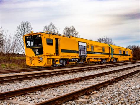 Robel Wins Mtr Contract For Mobile Maintenance Train