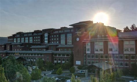 Dozens Of Peacehealth Beds Closing Nurses Laid Off The Chronicle