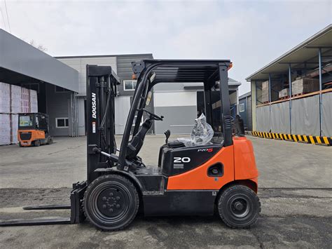 중고지게차 매매 두산 2톤 자동발 디젤지게차 중고지게차 중고지게차 직거래 매매 지게몬