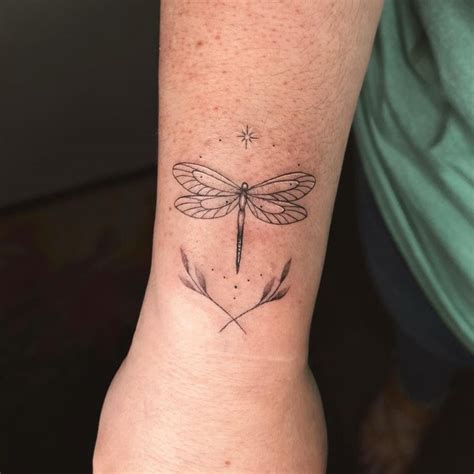 25 Epische Libellen Tattoos Die Ihnen Positive Energie Bringen Werden