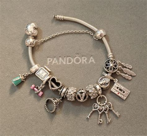 Pin De Sunnyy Em Obsessed Pulseira De Berloques Vivara Acessórios
