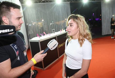 Rika Fane Pro Expres O Chystané Svatbě Boho Styl A Zákaz Pro Vémolu I