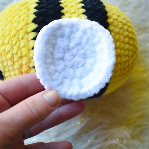 How To Crochet A Bee Free Crochet Bee Pattern Stardust Gold Crochet